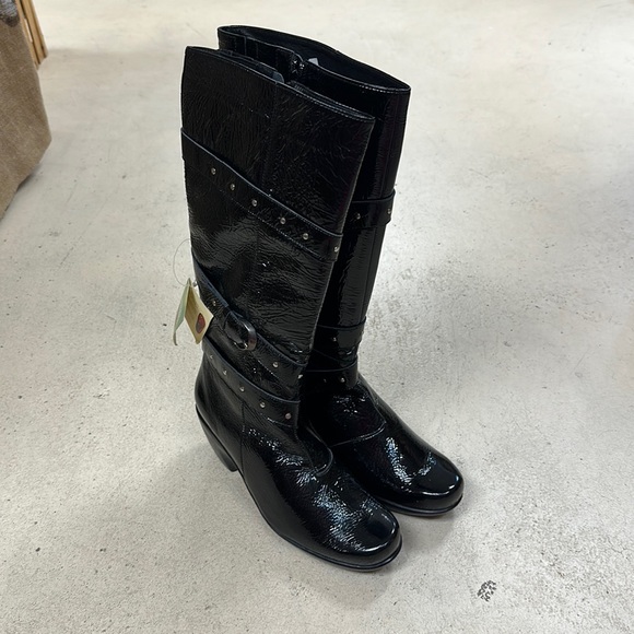 Naot | Shoes | Naot Black Crinkle Patent Boots | Poshmark